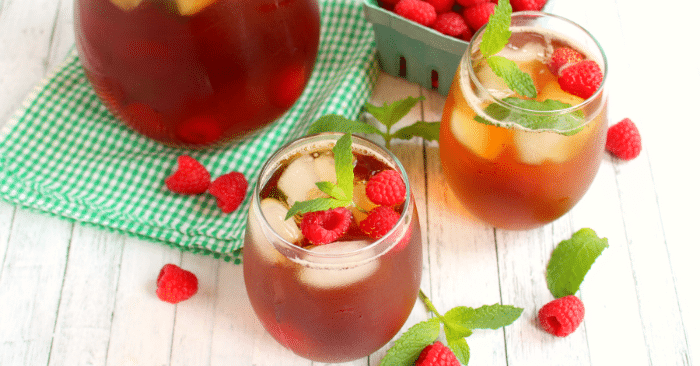 Raspberry Mint Iced Tea | EASY Raspberry Iced Tea Recipe!