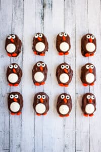 EASY Penguin Cookies | No Bake and just 6 Ingredients!