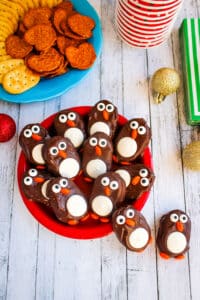 EASY Penguin Cookies | No Bake and just 6 Ingredients!