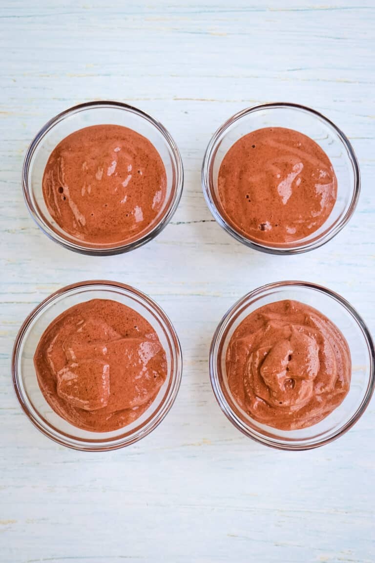 3 Ingredient Chocolate Protein Pudding Recipe | 14g of Protein!
