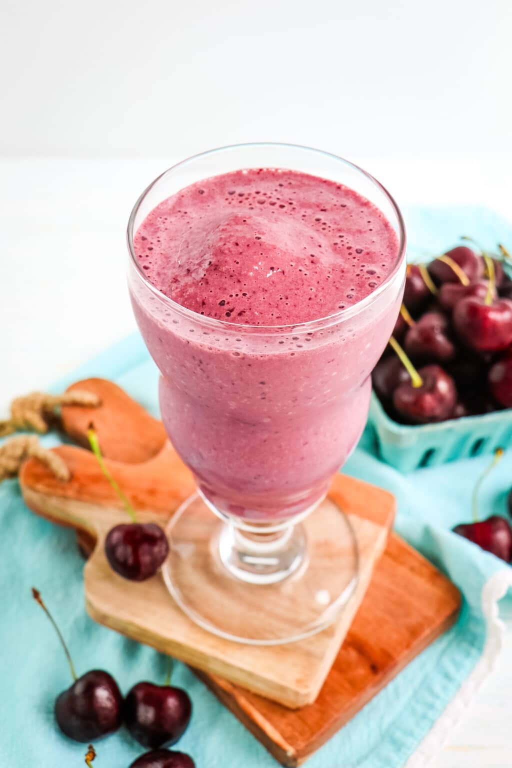 4 Ingredient Creamy Cherry Milkshake Recipe | Delightful E Made