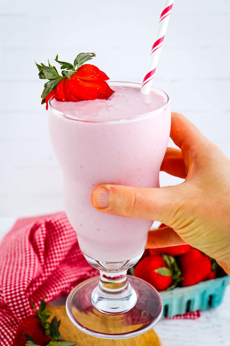 Creamy Strawberry Cottage Cheese Fruit Smoothie - Delightful E Made