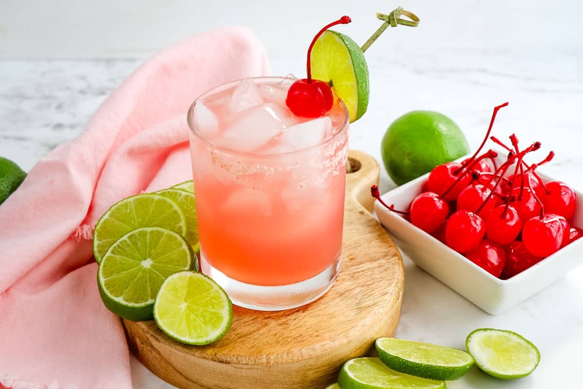 Easy Pink Margaritas with Grenadine and Tequila - Delightful E Made